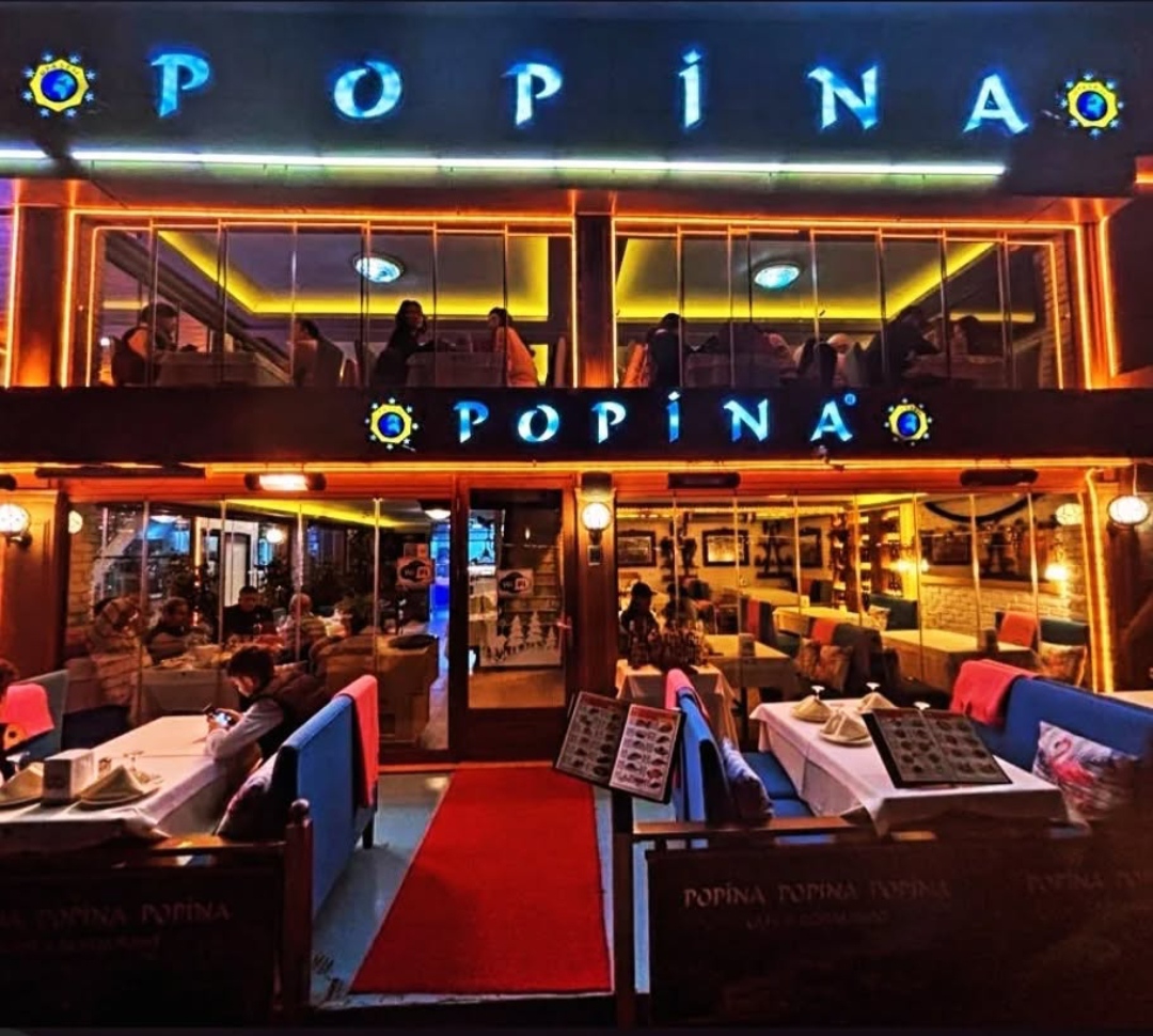 Popina restauranttan deniz manzarası eşliğinde Balık lezzetlerinin en ...